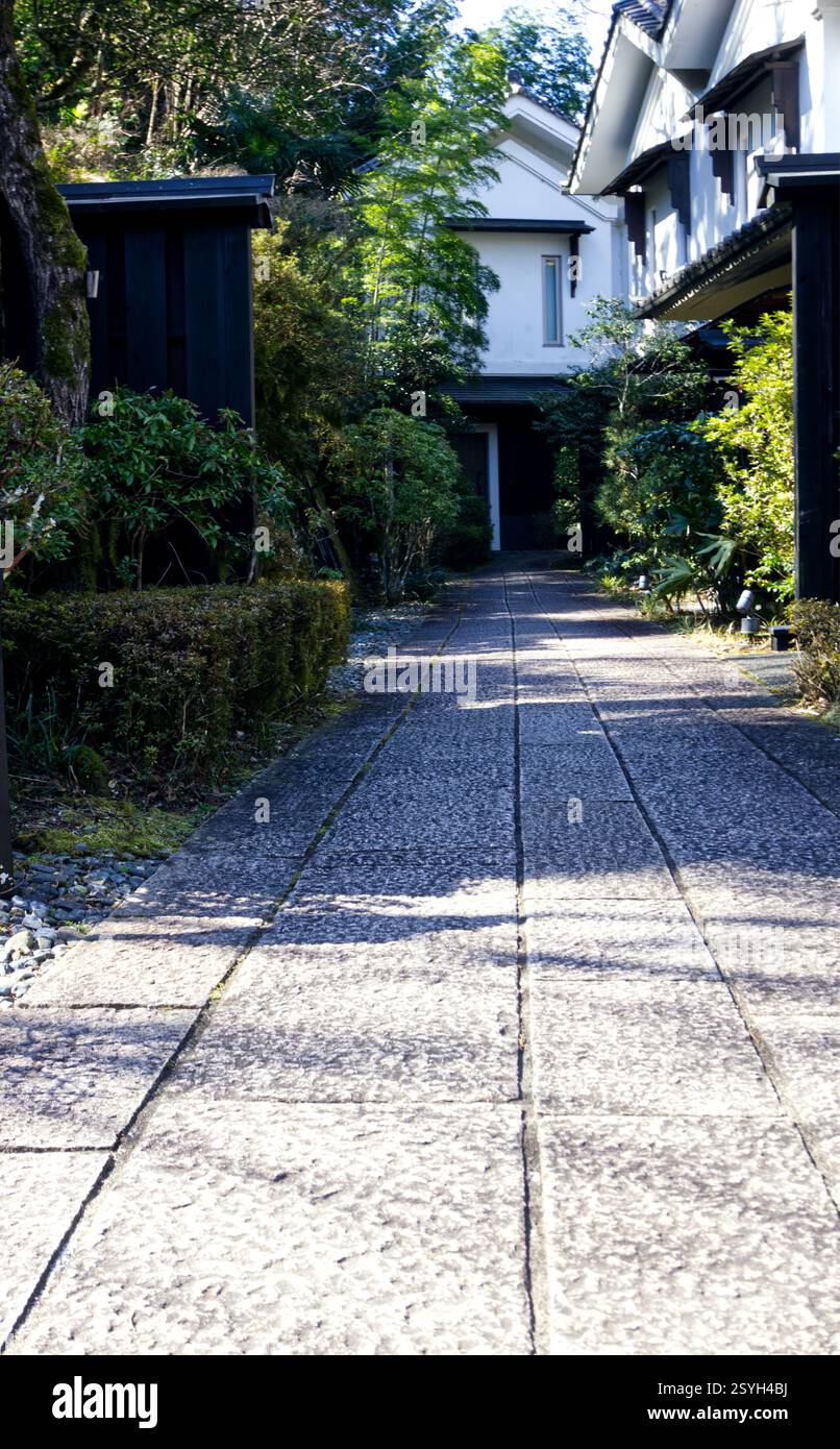 Modern villa japan exterior hi-res stock photography and images - Alamy