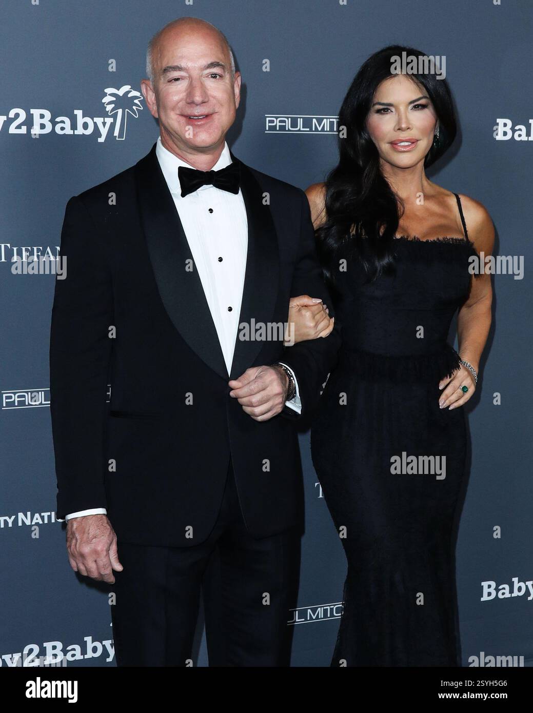 (FILE) Lauren Sanchez to head to space on fiancee Jeff Bezos’s Blue ...