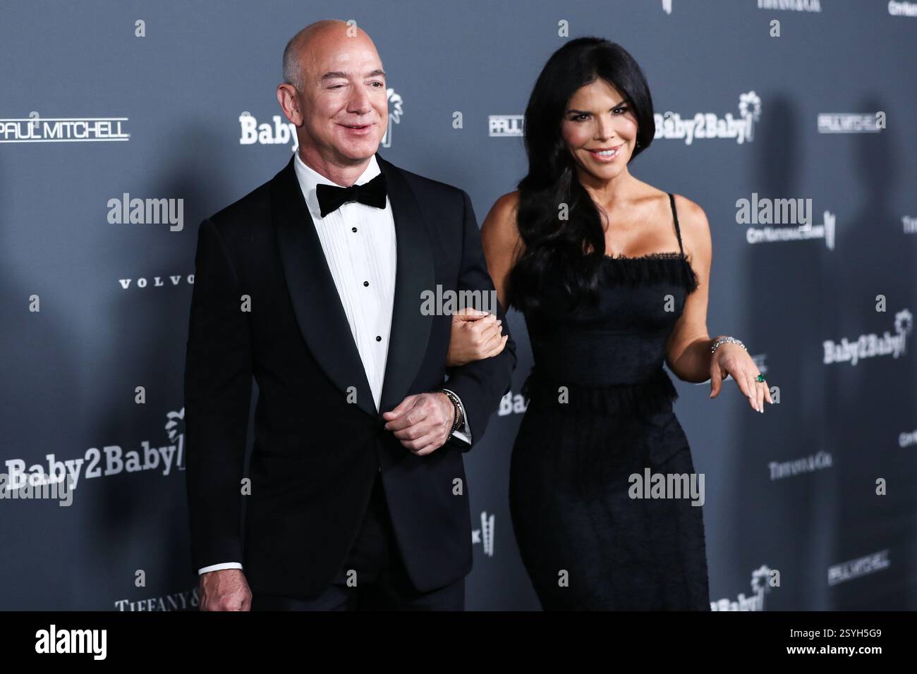 (FILE) Lauren Sanchez to head to space on fiancee Jeff Bezos’s Blue ...