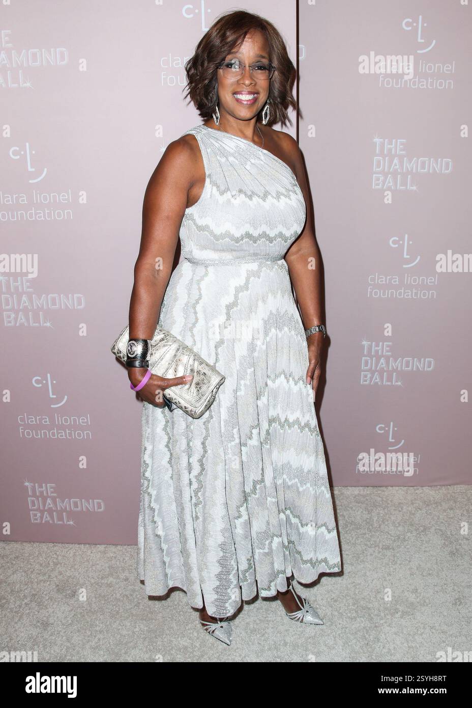 (FILE) Gayle King to head to space on Blue Origin all-women flight on ...