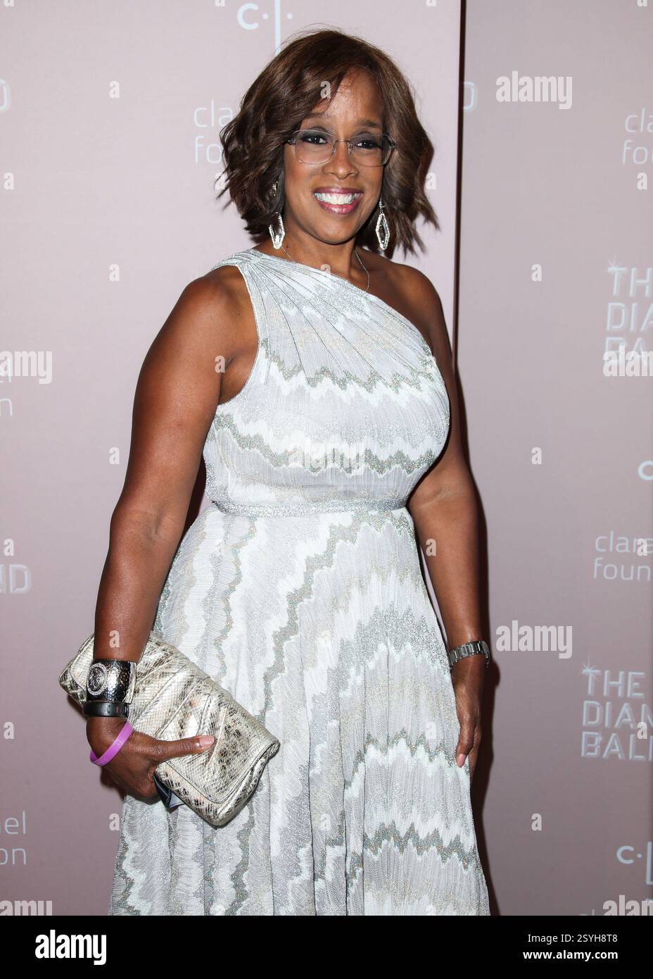 (FILE) Gayle King to head to space on Blue Origin all-women flight on ...
