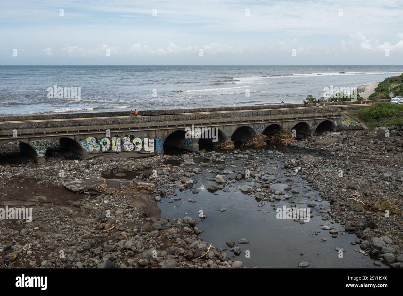 24 hours after the seventh cyclone of the year, named Garance, we can ...
