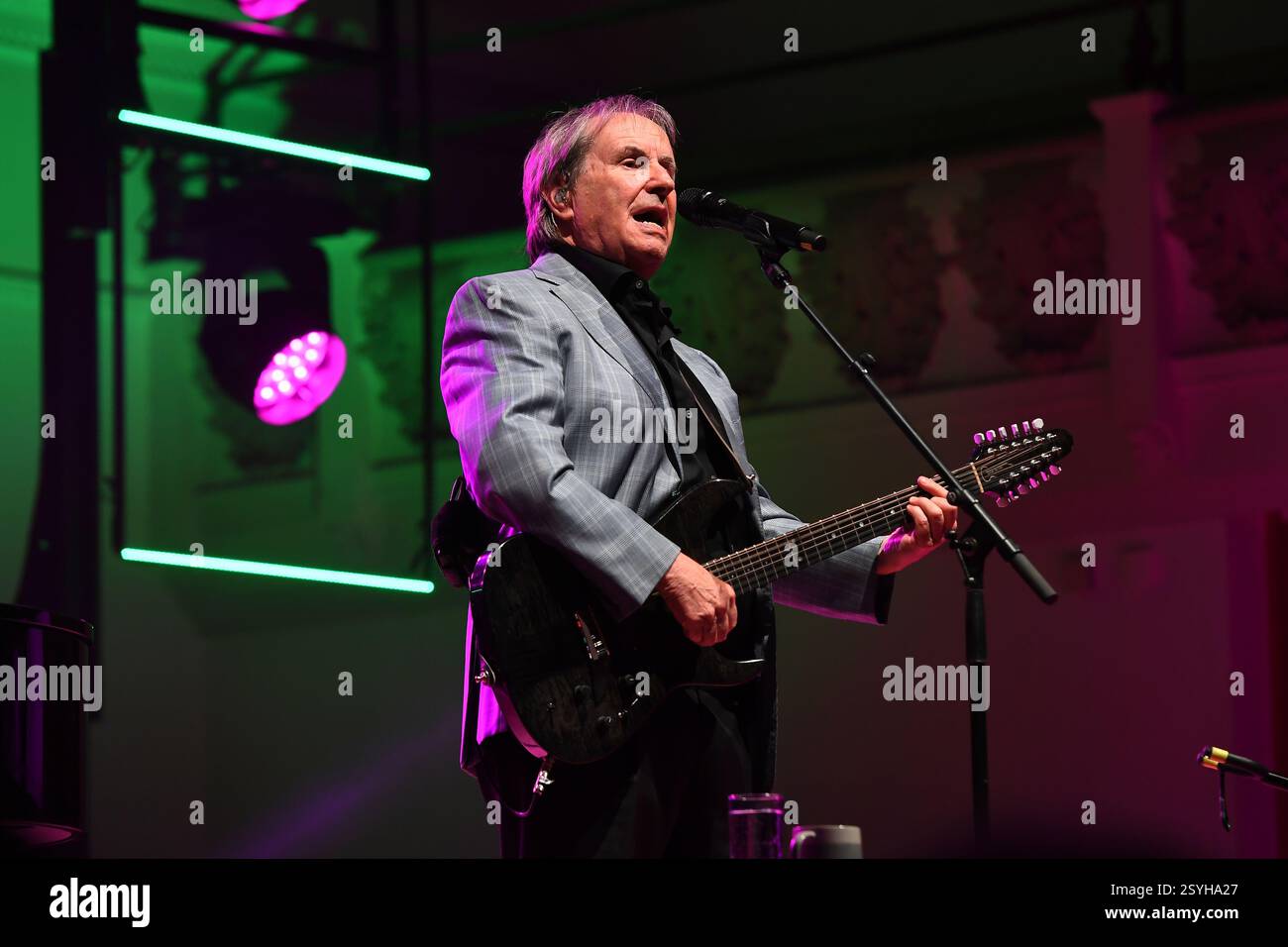 UK. 28th Feb, 2025. LONDON, ENGLAND - FEBRUARY 28: Chris de Burgh performing at Cadogan Hall on ...