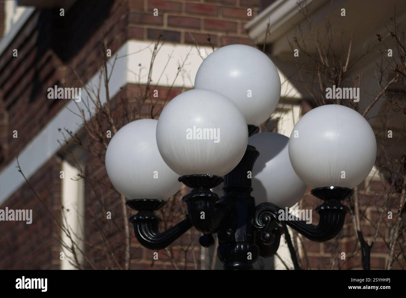 Building light fixture hi-res stock photography and images - Alamy