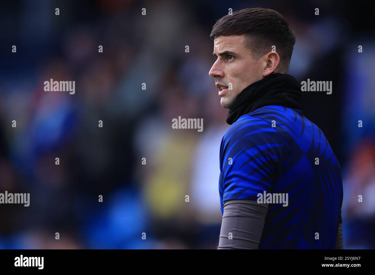 Karl Darlow (Leeds United) before the Sky Bet Championship match ...