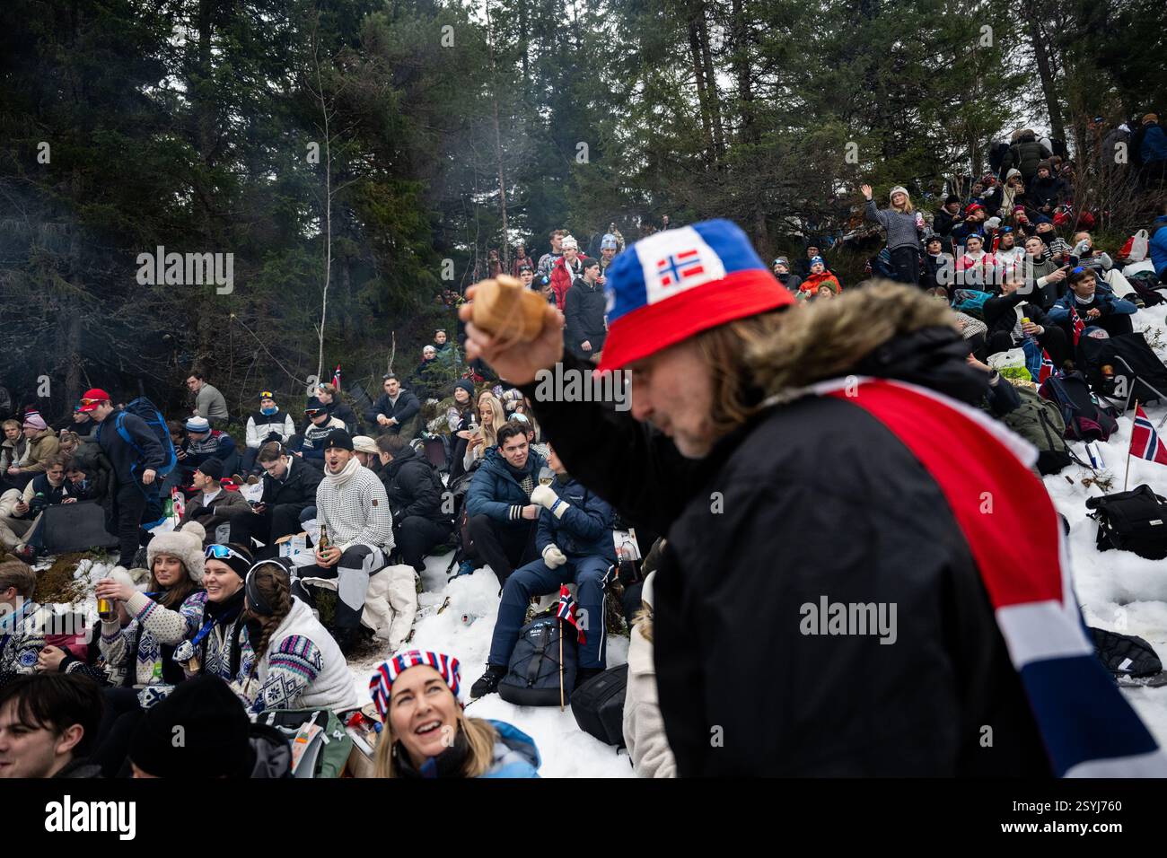 Trondheim, Norway. 01st Mar, 2025. 250301 Spectators ahead of the men's ...
