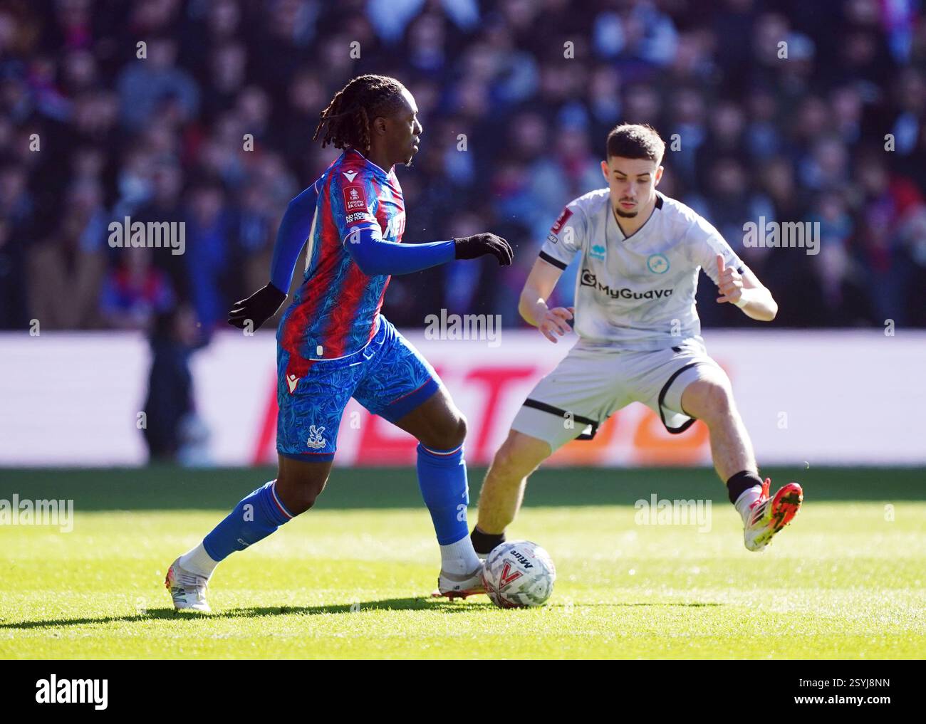 Crystal Palace's Eberechi Eze and Millwall's Camiel Neghli battle for ...