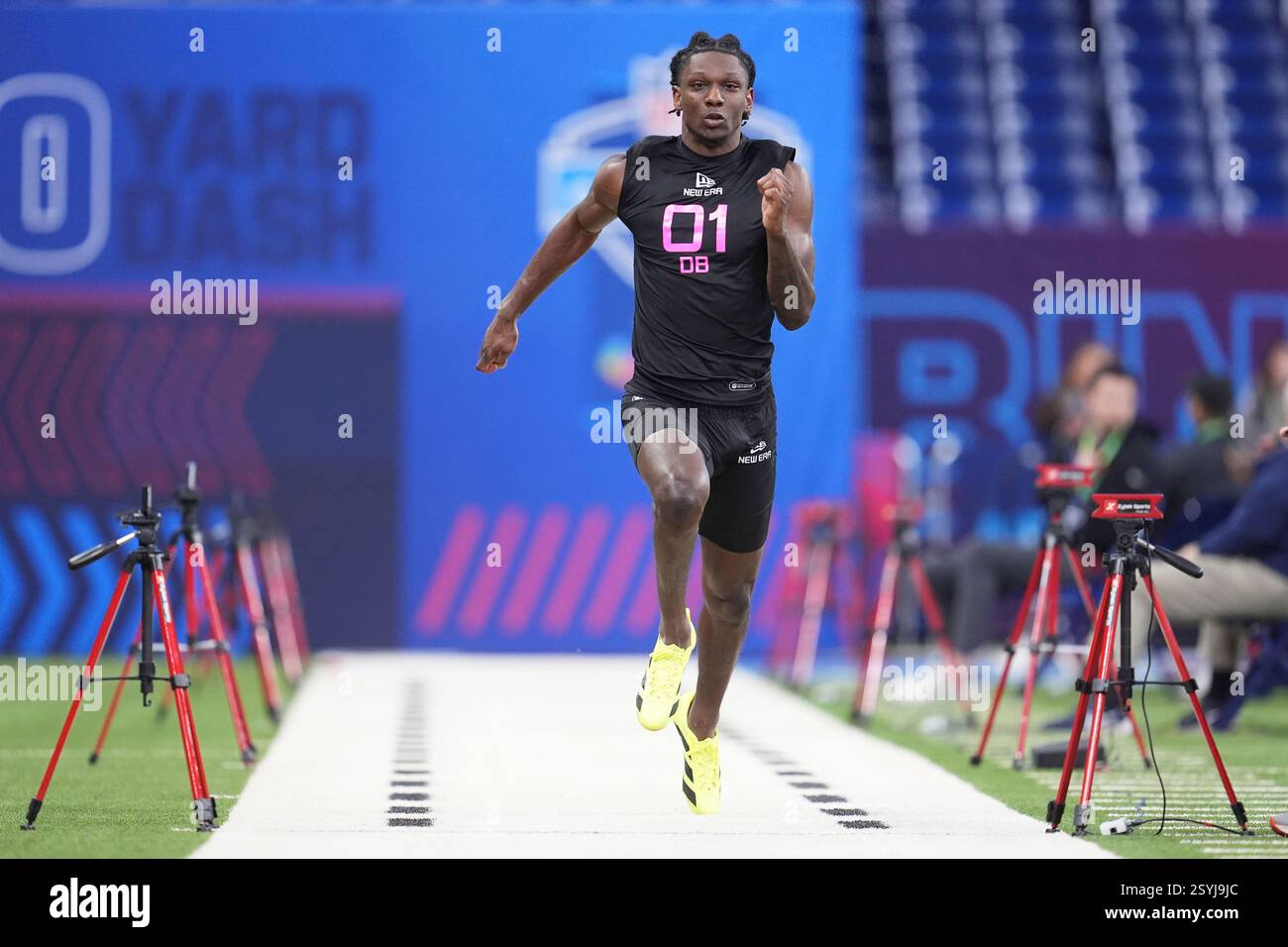Central Florida defensive back BJ Adams runs the 40-yard dash at the ...