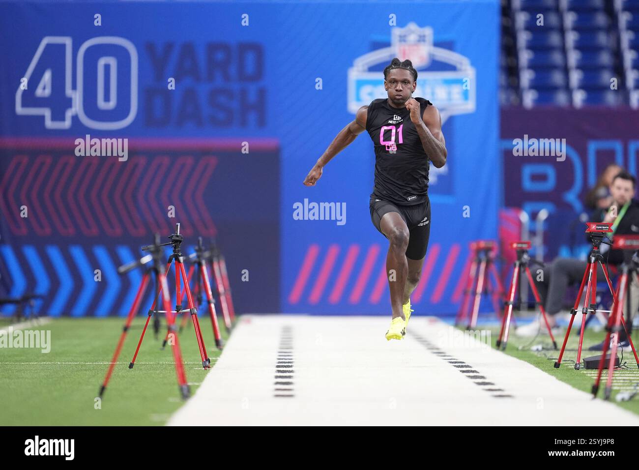 Central Florida defensive back BJ Adams runs the 40-yard dash at the ...