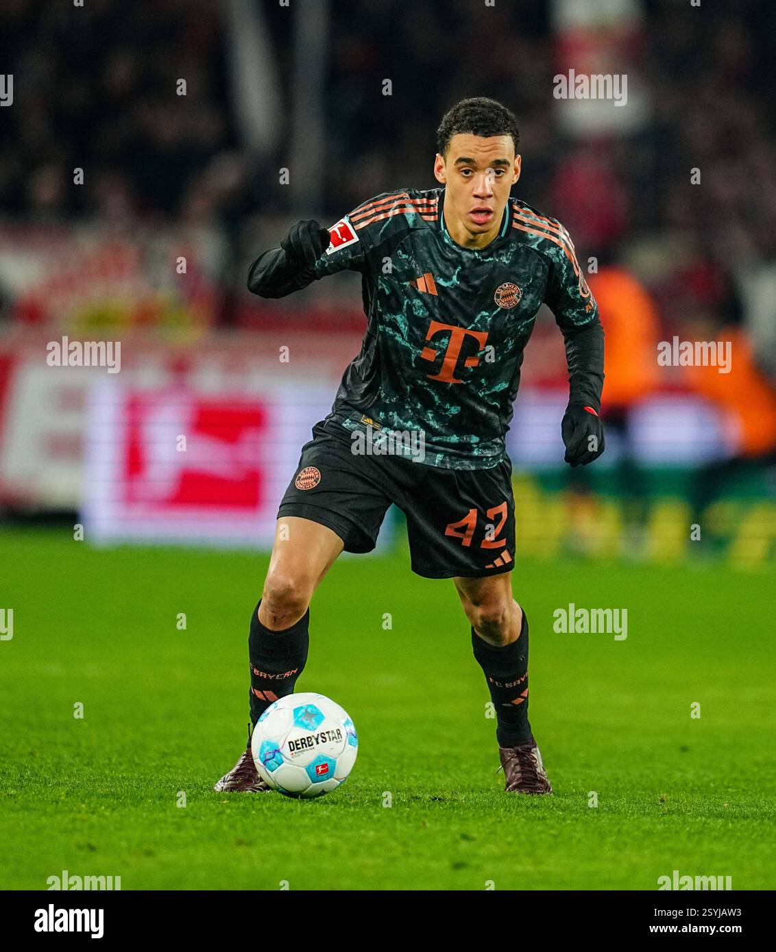 February 28 2025: Jamal Musiala of Bayern Munich controls the ball ...