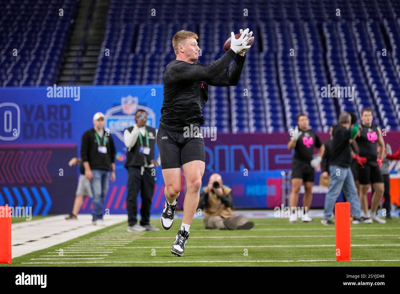 Georgia Tech tight end Jackson Hawes runs a drill at the NFL football ...