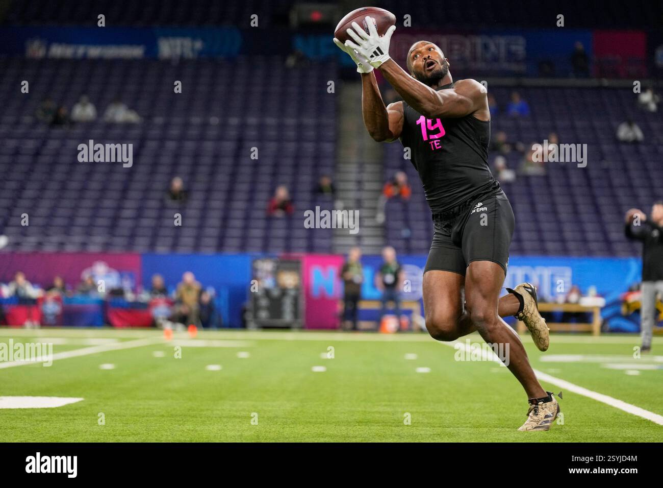 South Carolina tight end Joshua Simon runs a drill at the NFL football ...