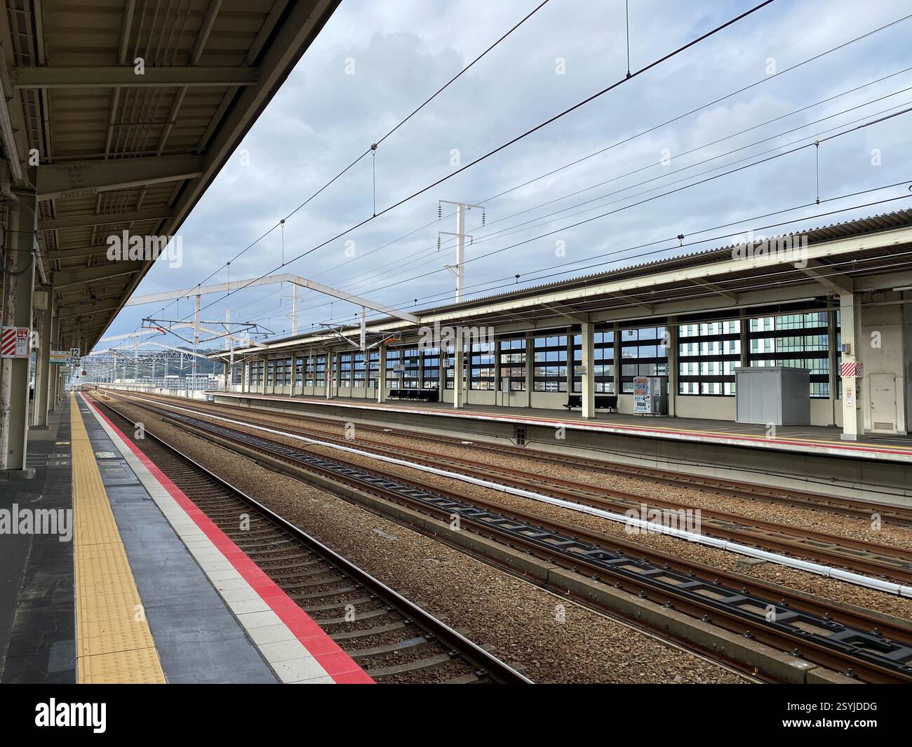 Landscape with scenic view of the Tōkaidō Shinkansen platforms and ...