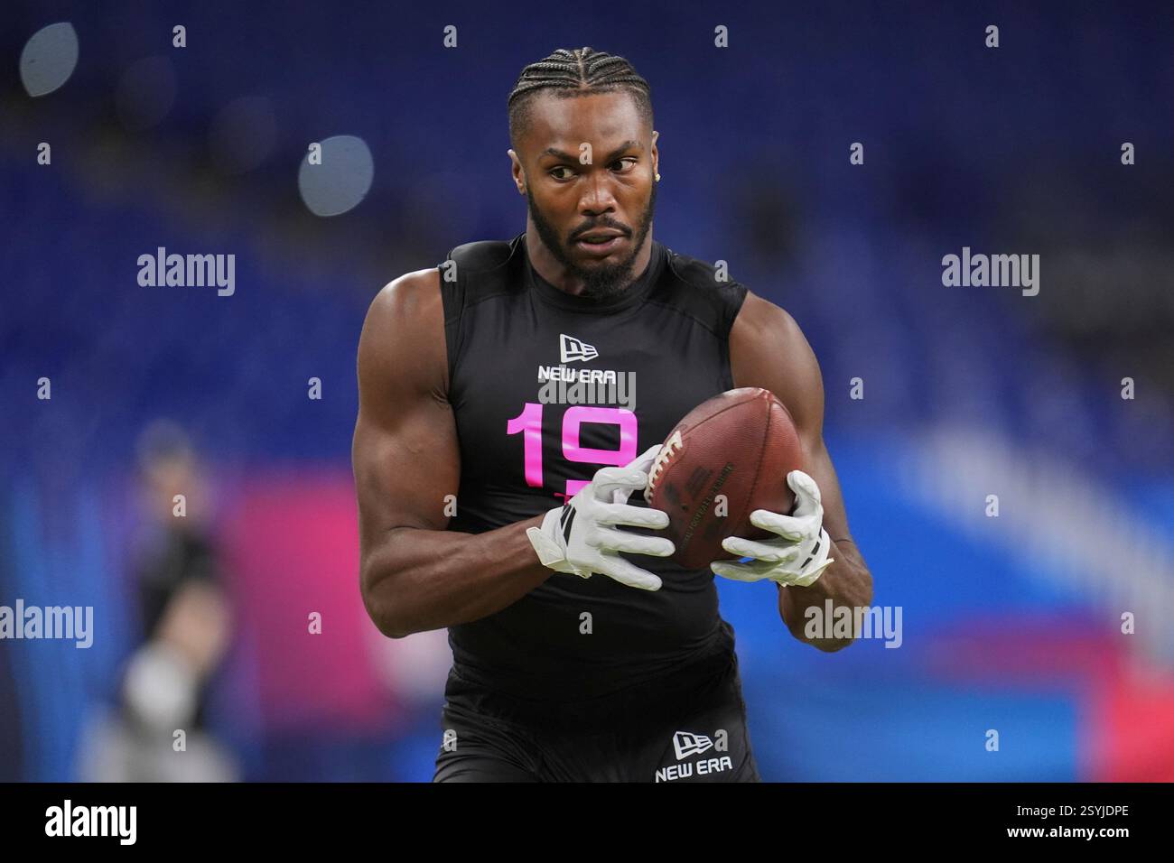 South Carolina tight end Joshua Simon runs a drill at the NFL football ...