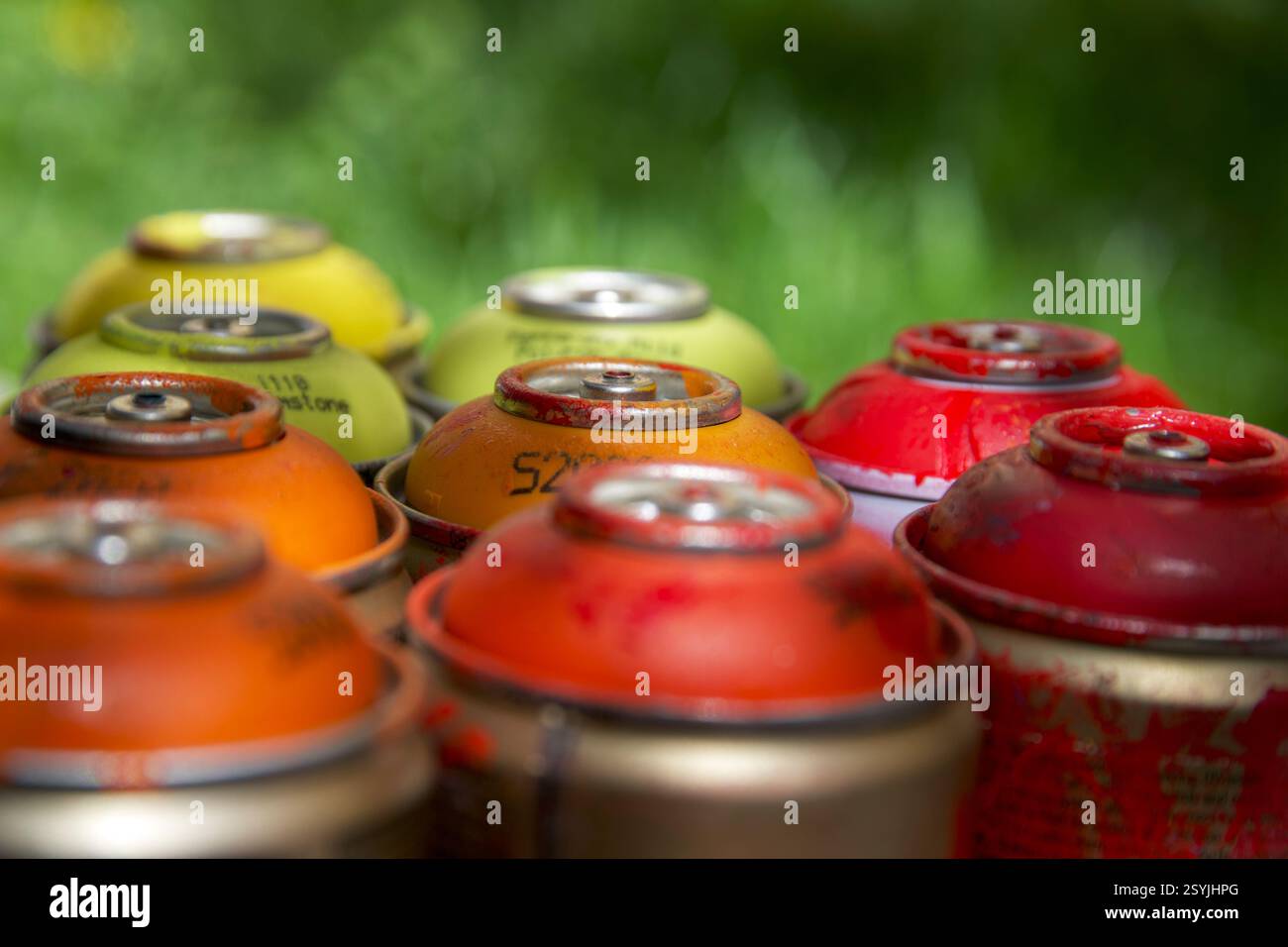 graffiti and spray cans ins different colors Stock Photo - Alamy