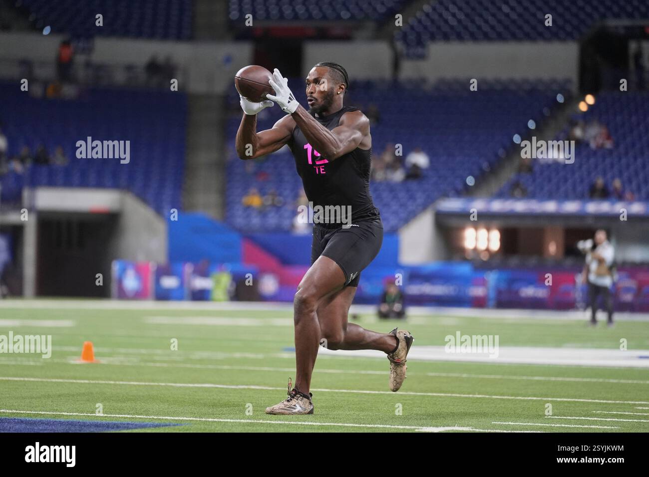 South Carolina tight end Joshua Simon runs a drill at the NFL football ...