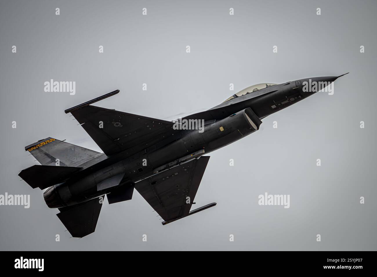 High alpha pass pilot hi-res stock photography and images - Alamy