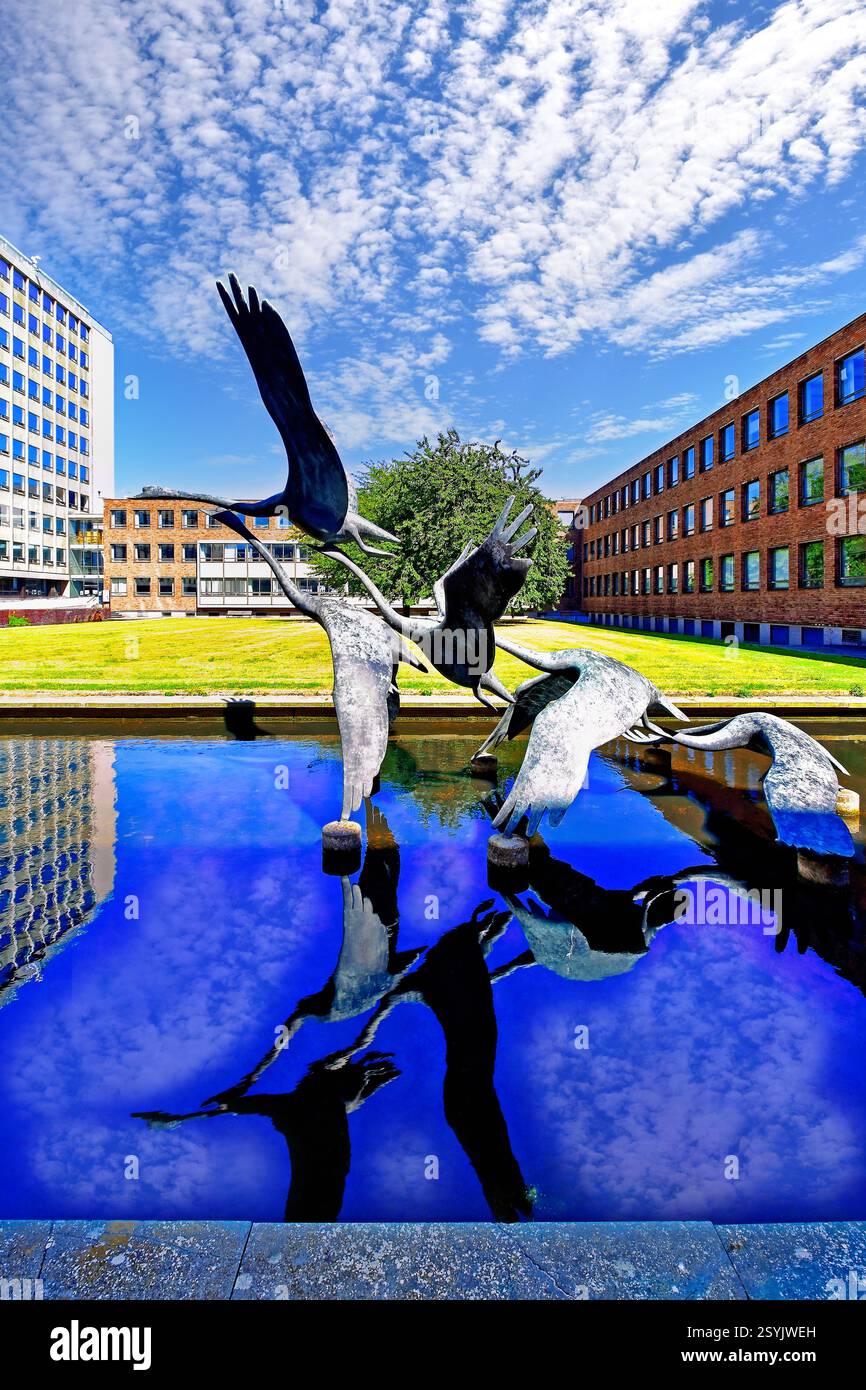 Swans in Flight bronze sculpture by David Wynne at Newcastle Civic ...