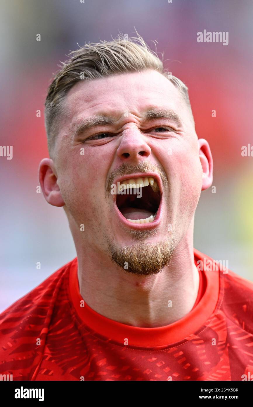 01 March 2025, Rhineland-Palatinate, Kaiserslautern: Soccer: Bundesliga ...