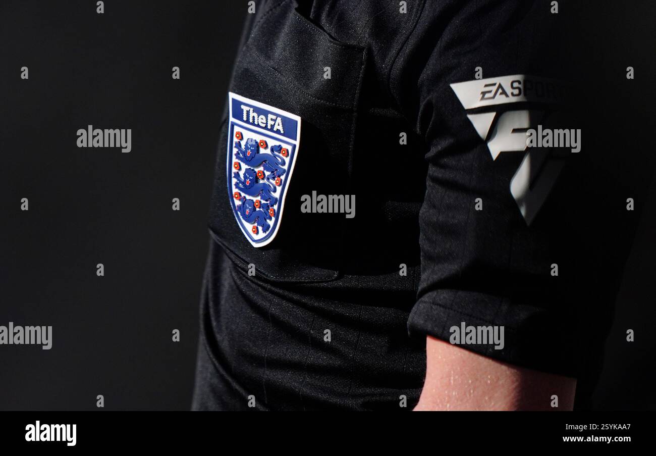 A view of an FA badge on the referees shirt during the Emirates FA Cup ...
