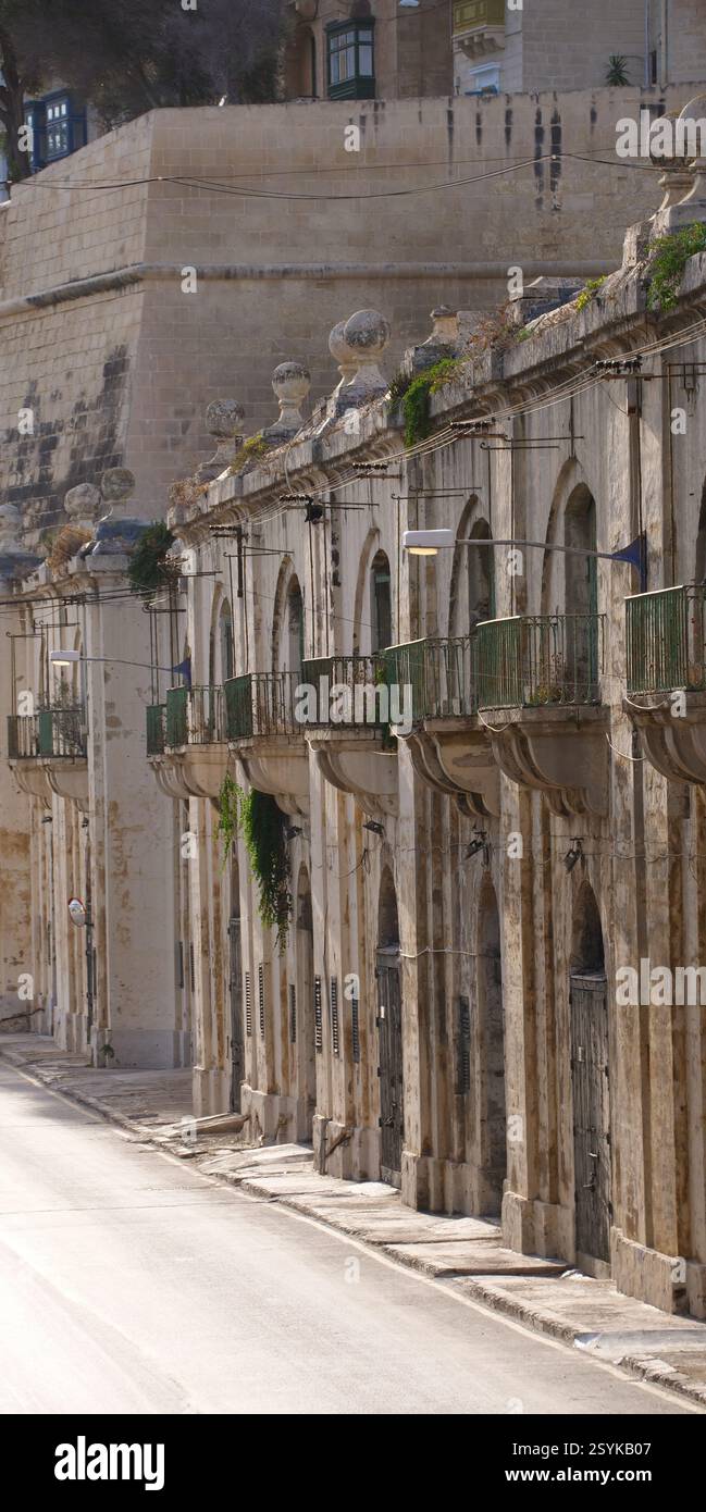 Portside structures hi-res stock photography and images - Alamy