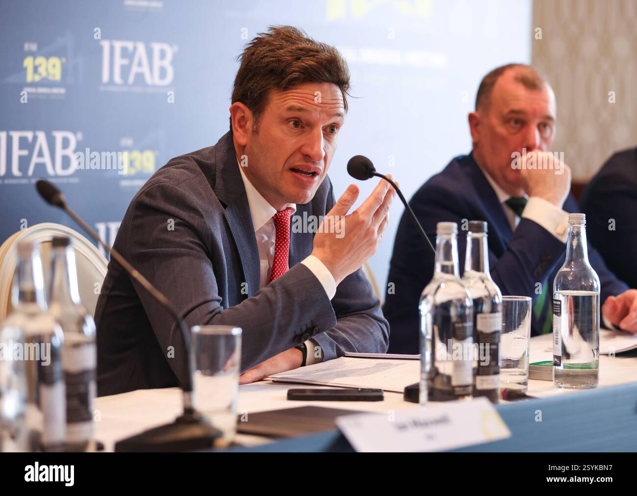 CEO of the FAW Noel Mooney and CEO of the IFA Patrick Nelson during the ...