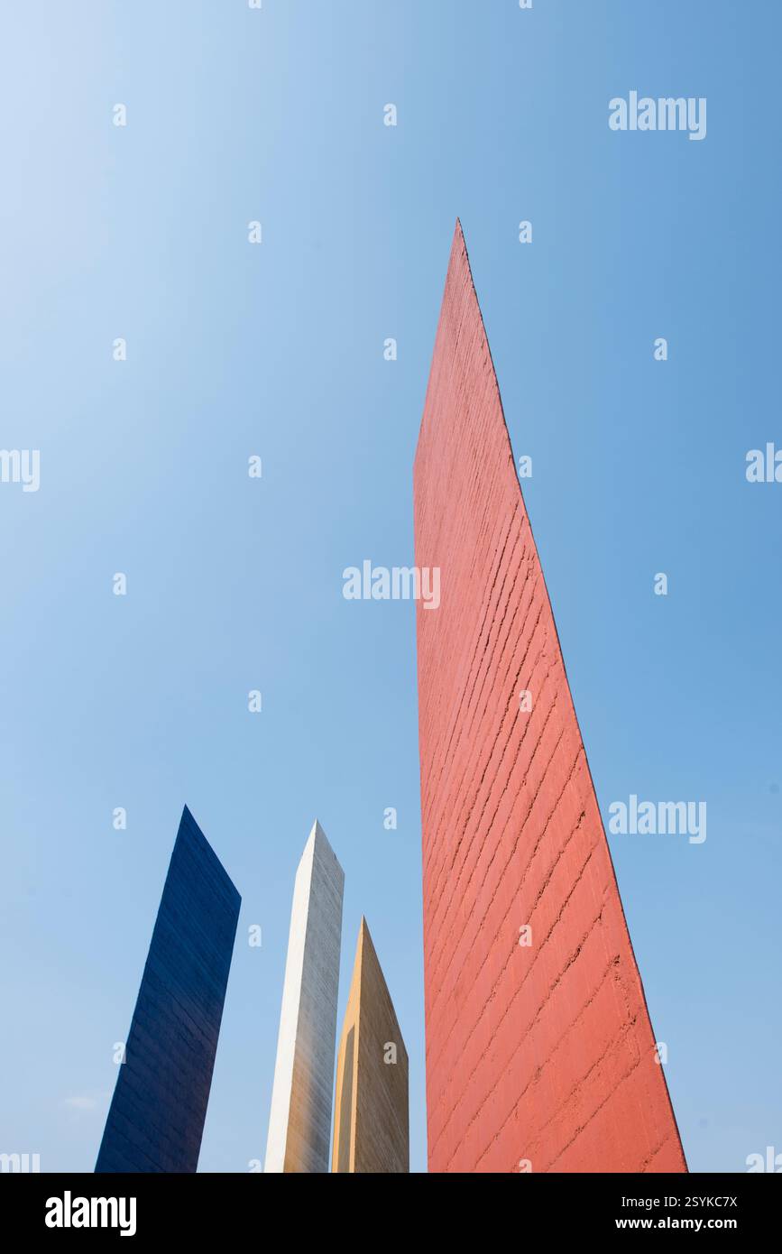 Torres de Satelite a colaborative effort by the sculptor Mathias ...