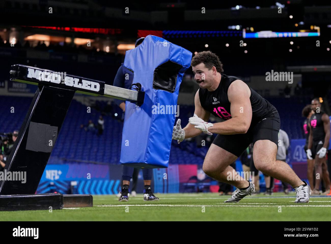 Alabama tight end Robbie Ouzts runs a drill at the NFL football ...
