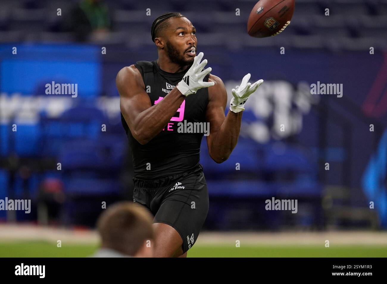 South Carolina tight end Joshua Simon runs a drill at the NFL football ...