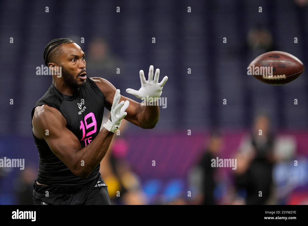 South Carolina tight end Joshua Simon runs a drill at the NFL football ...