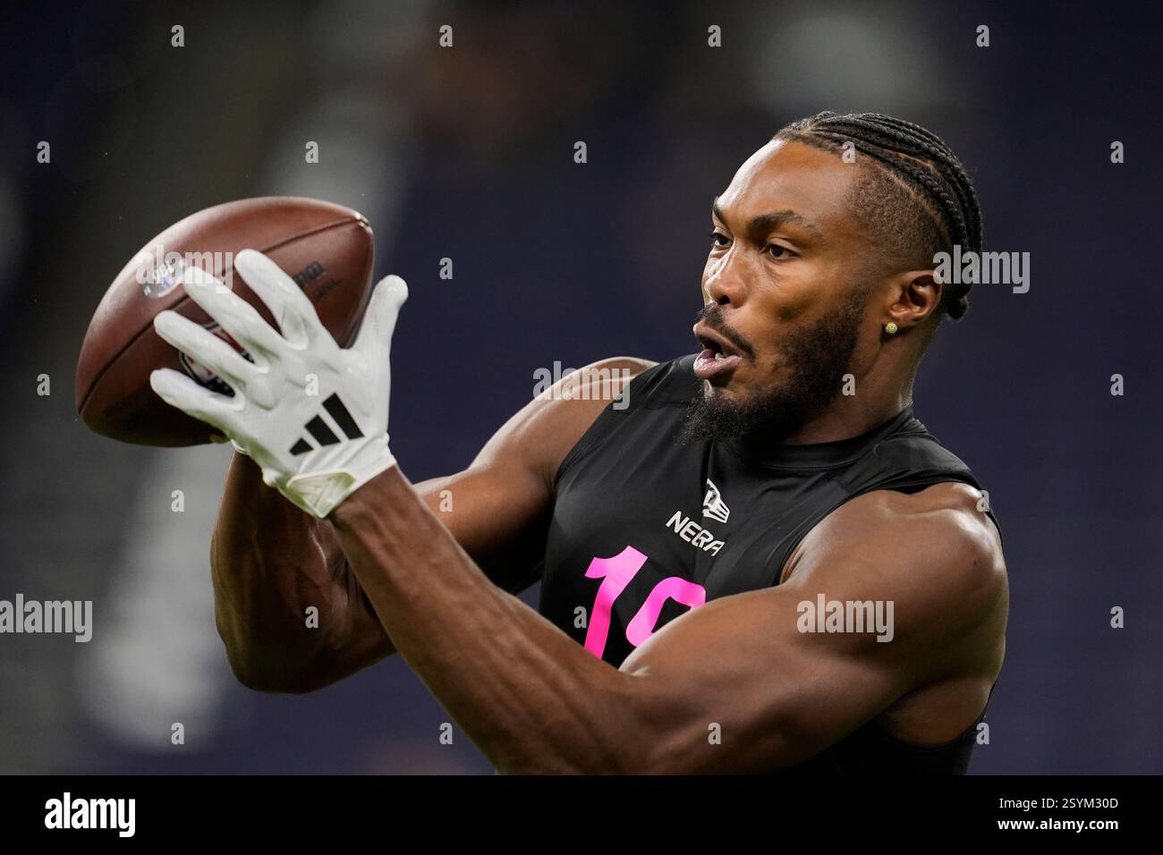 South Carolina tight end Joshua Simon runs a drill at the NFL football ...