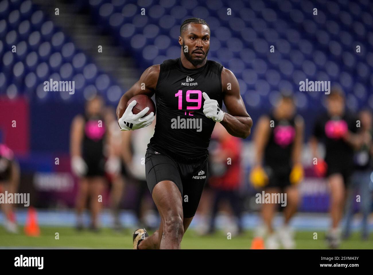 South Carolina tight end Joshua Simon runs a drill at the NFL football ...