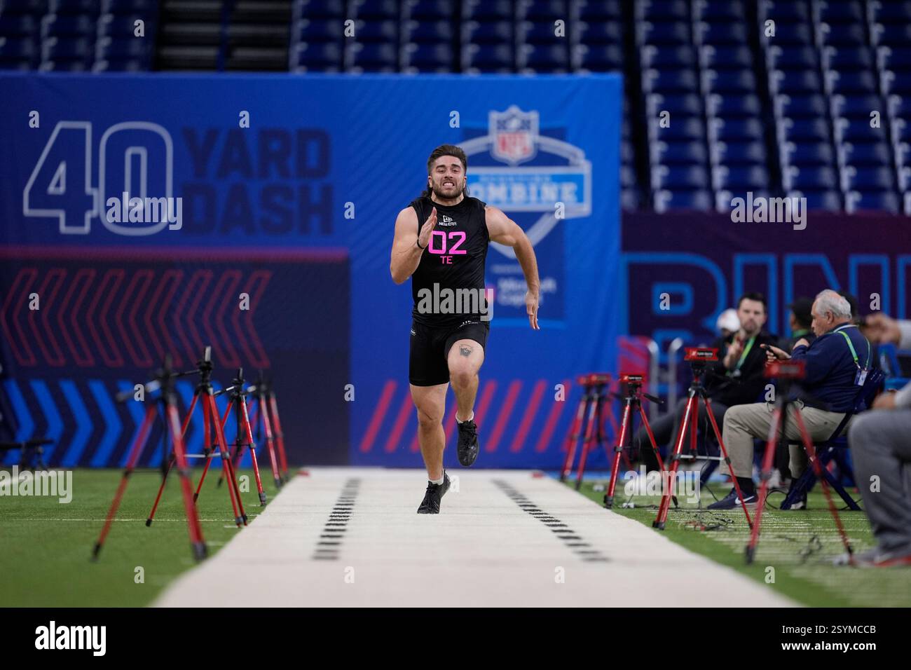 Pittsburgh tight end Gavin Bartholomew runs a drill at the NFL football ...