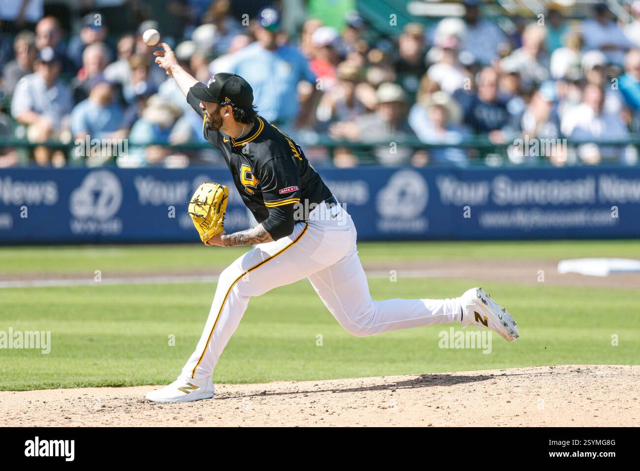 Bradenton, FL: Pittsburgh Pirates pitcher Colin Holderman (35) delivers ...