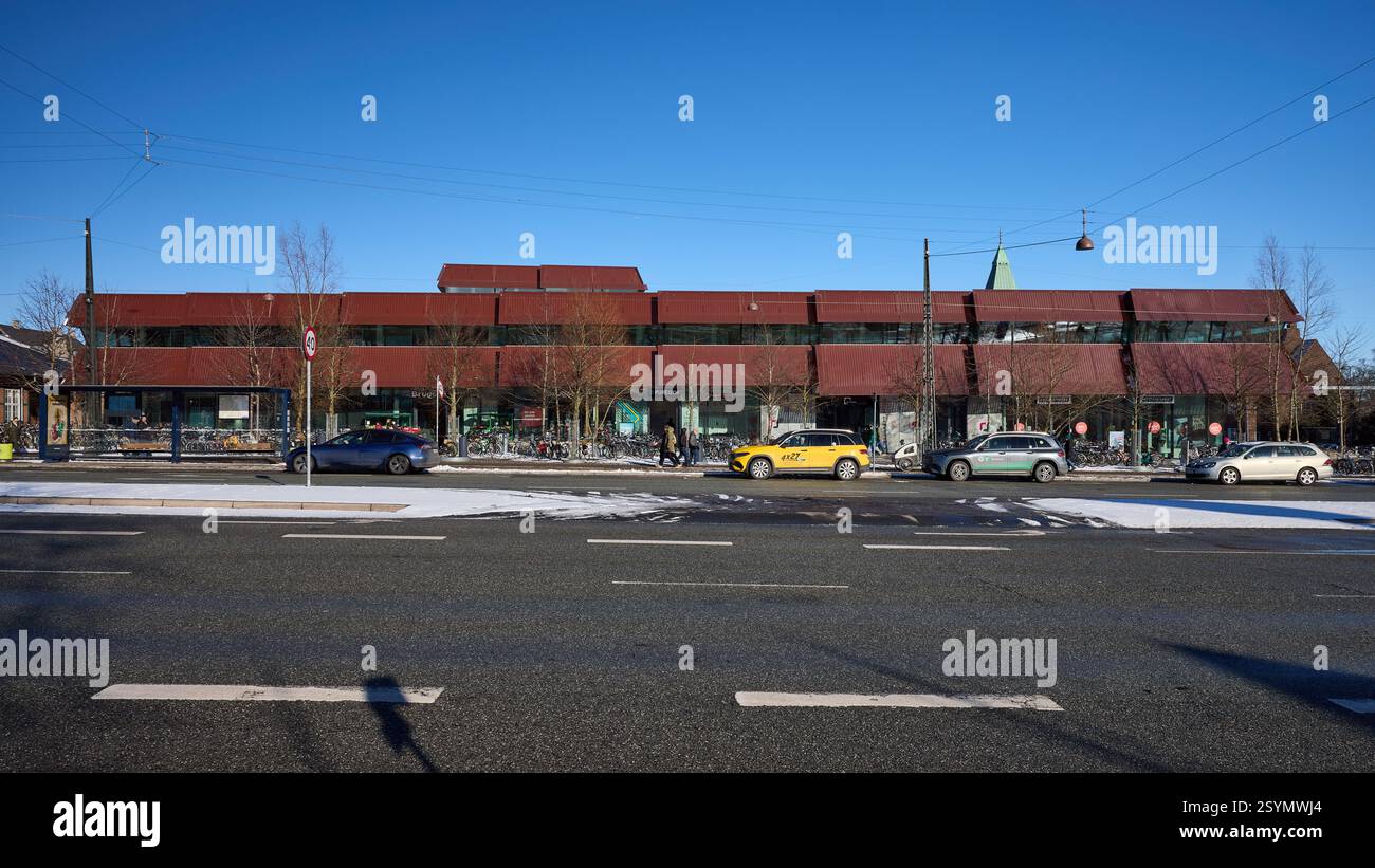 Østerport II, office building with shops on the ground floor, designed ...