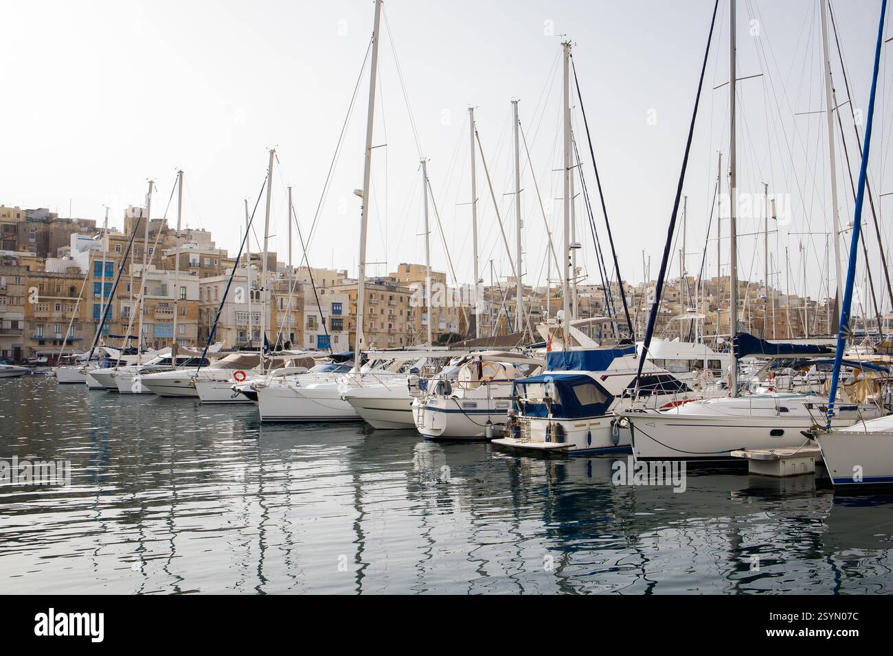 Malta between senglea birgu hi-res stock photography and images - Alamy