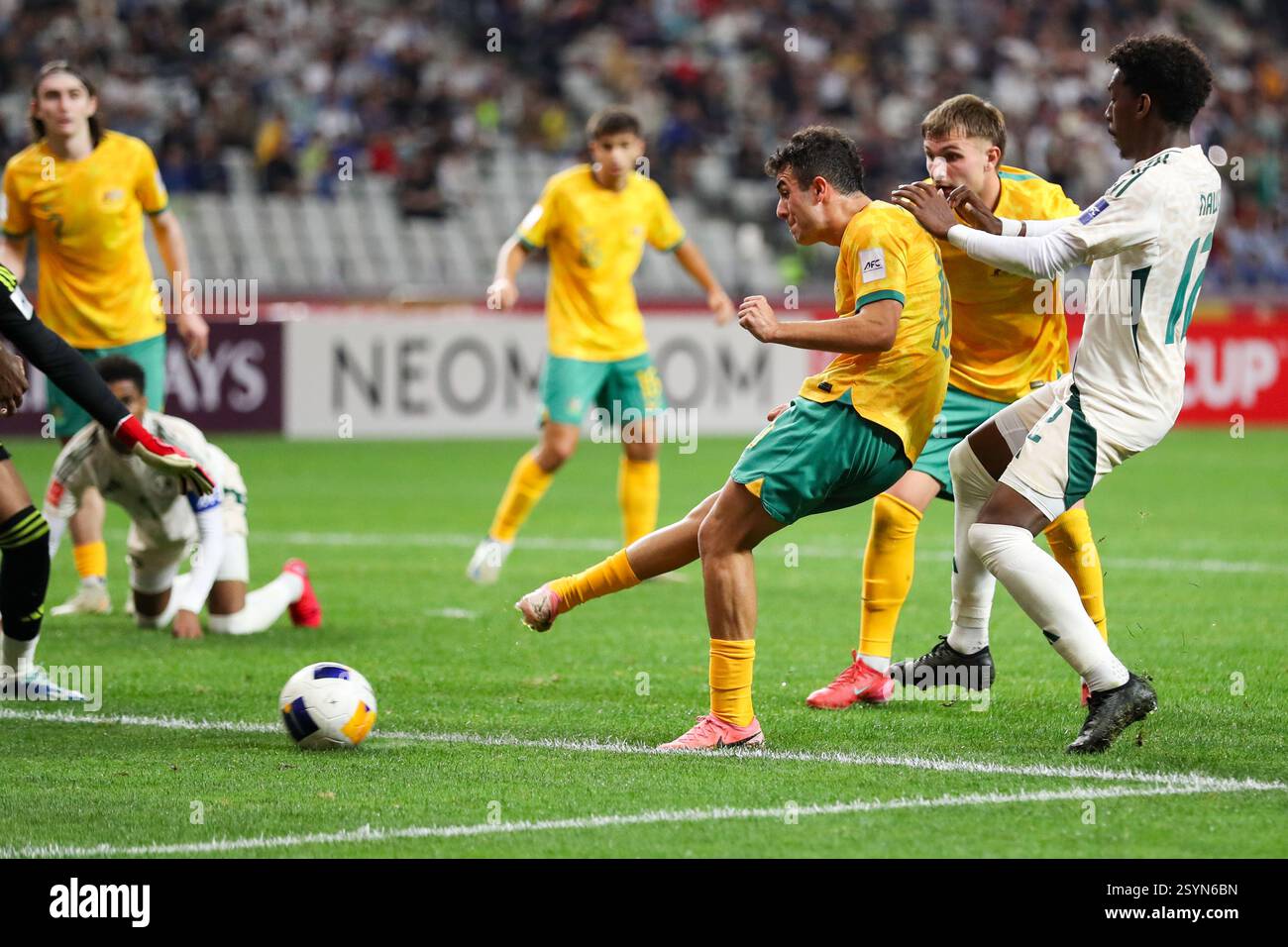 Shenzhen, China's Guangdong Province. 1st Mar, 2025. Alex Badolato (3rd ...