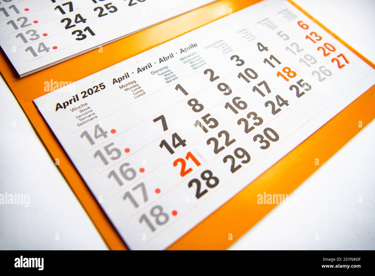 April 2025 calendar page hi-res stock photography and images - Alamy