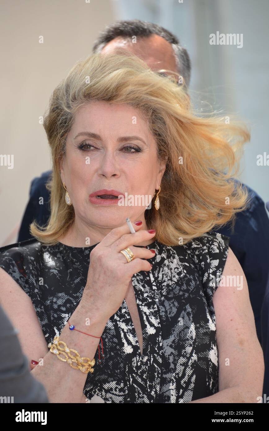 CANNES, FRANCE - MAY 21: Catherine Deneuve attends 'L'Homme Qu'On ...
