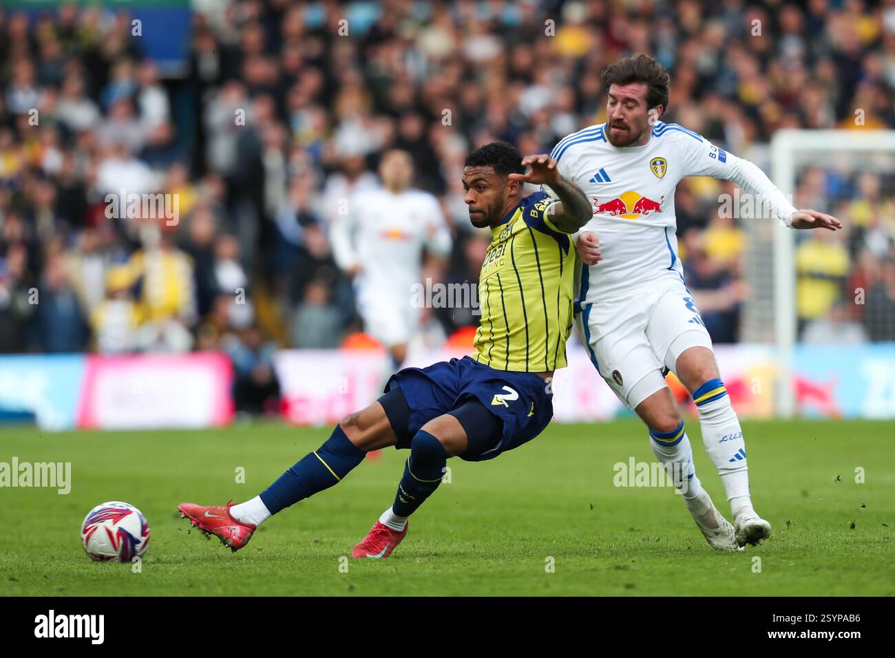 Leeds, UK. 01st Mar, 2025. Joe Rothwell of Leeds United battles with ...