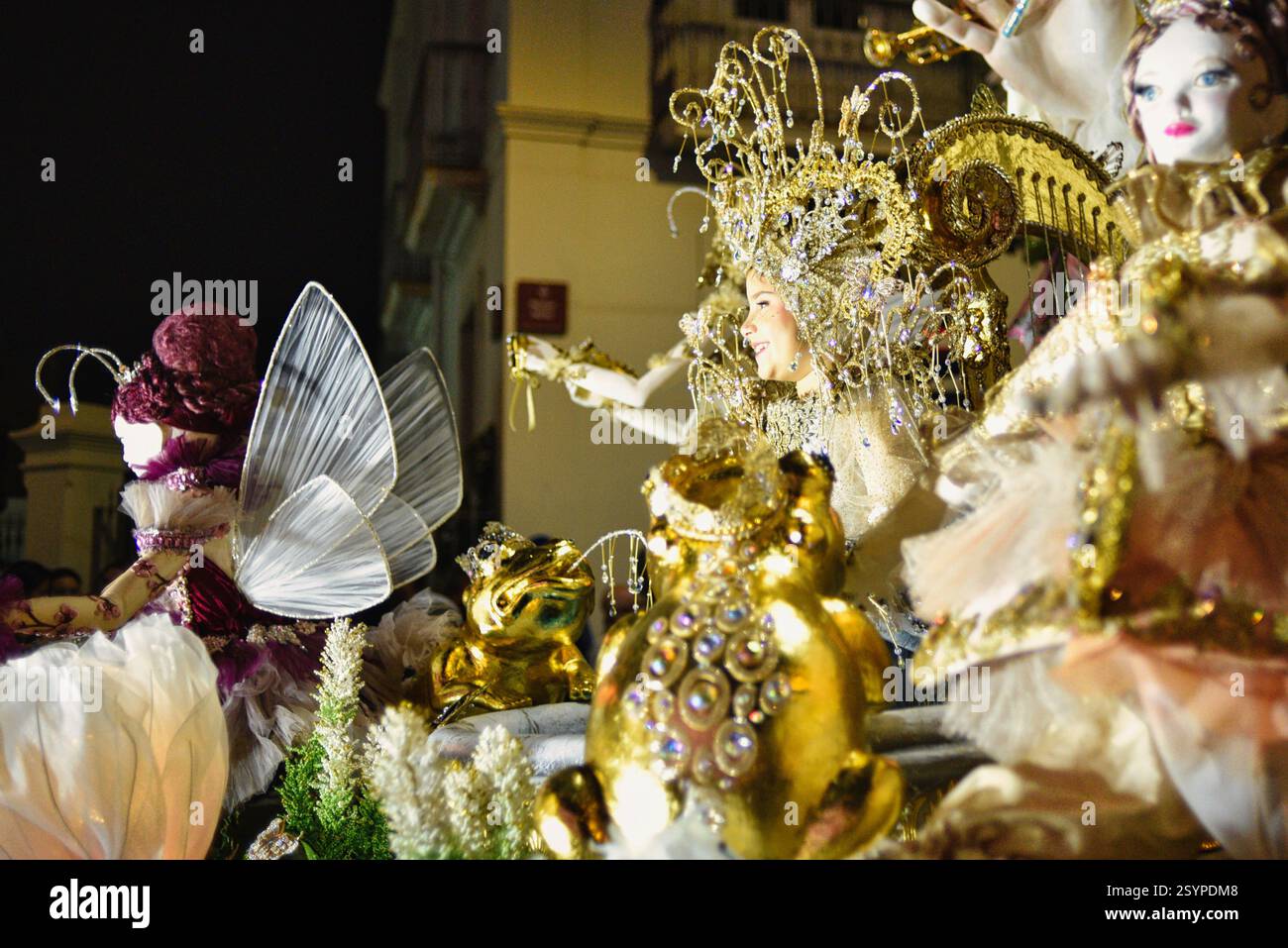 Vibrant, lively, and spectacular Opening Parade at 2025 Carnaval de ...