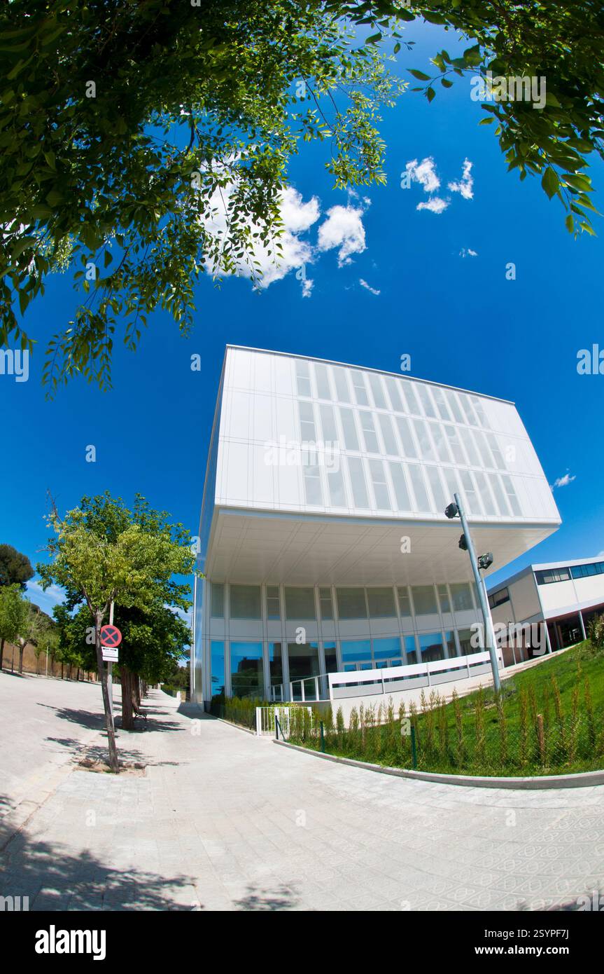 The new White Box building is an extension of the Law Facculty ...