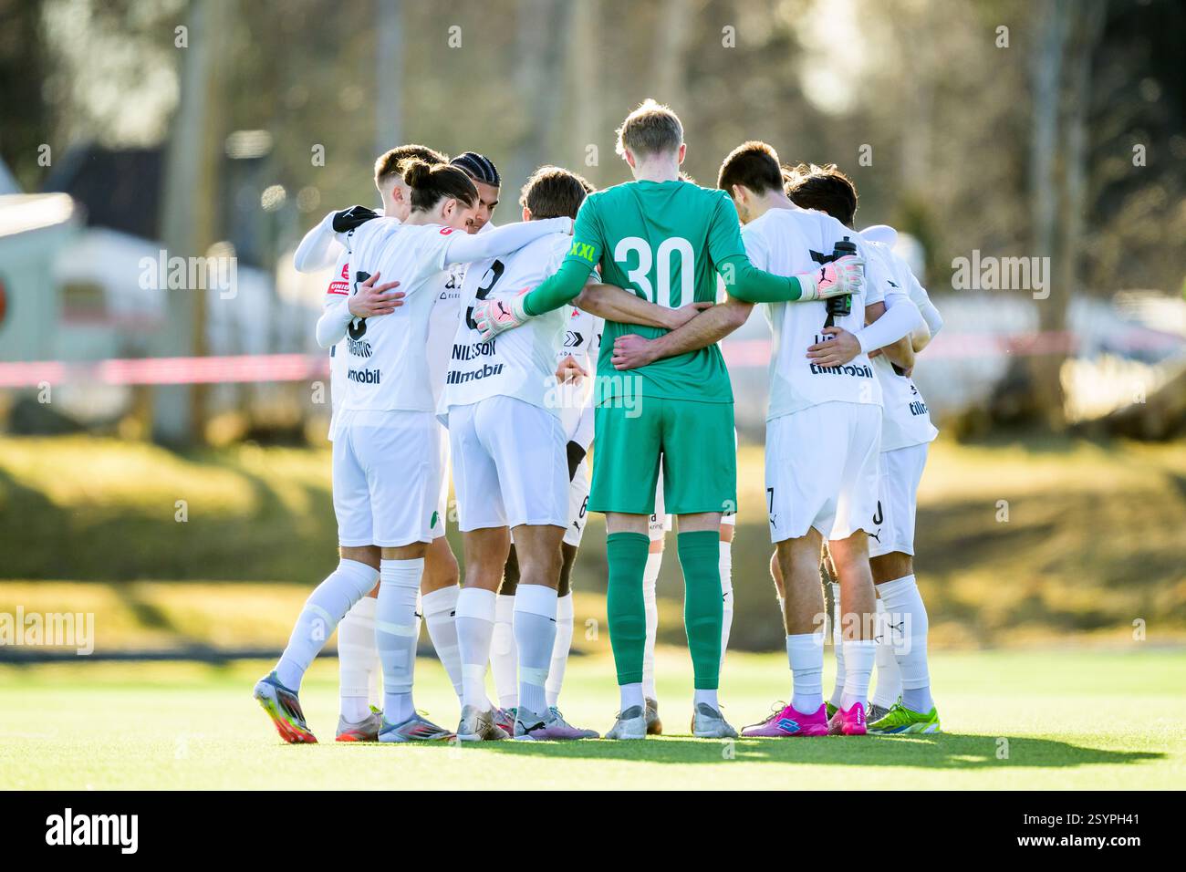 250301 Helsingborgs spelare under fotbollsmatchen i Svenska Cupen ...