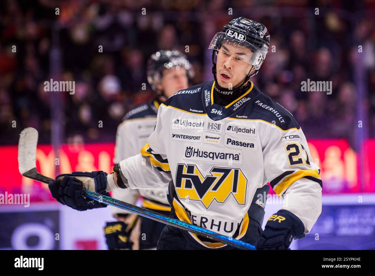 250301 HV71s Jonathan Ang deppar under ishockeymatchen i SHL mellan ...