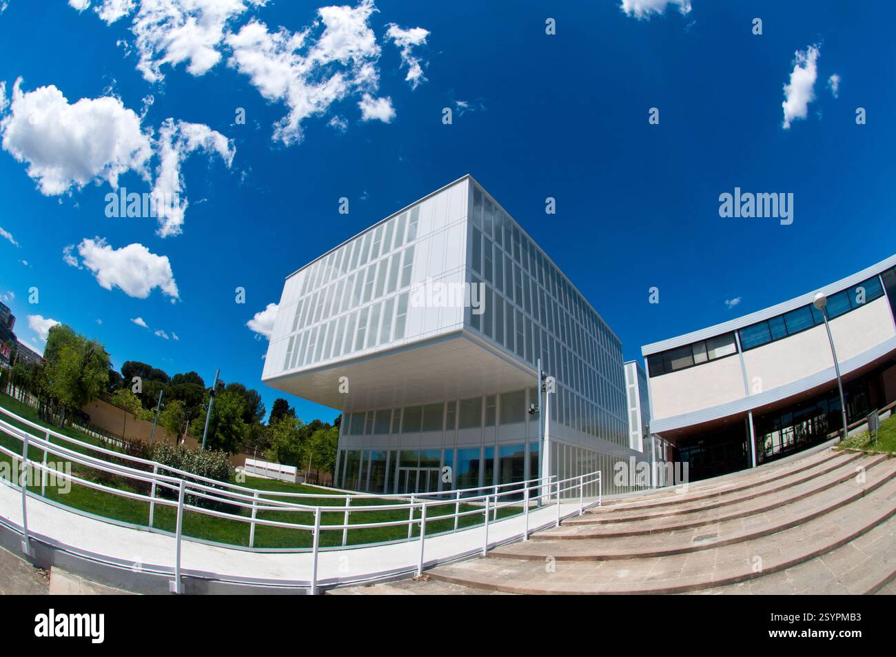 The new White Box building is an extension of the Law Facculty ...