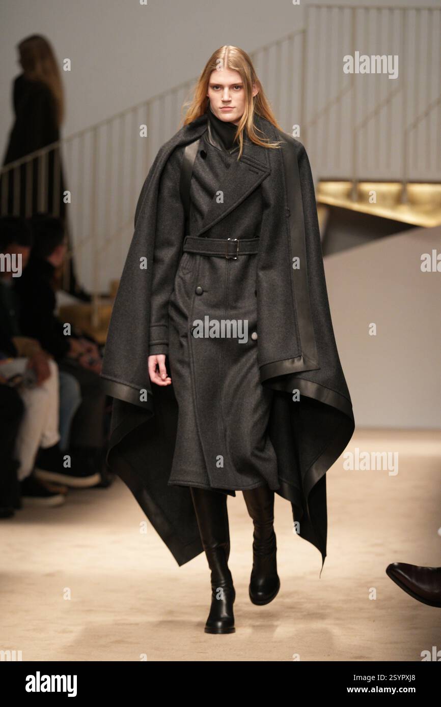 Milano Fashion Week - Women F/W 25-26 Tod’s fashion show Catwalk Milan ...