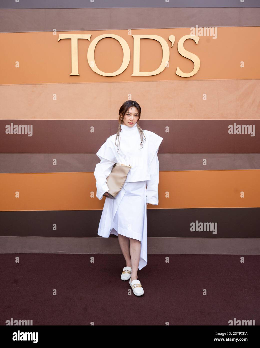 Elva Ni Milano Fashion Week - Women F/W 25-26 Tod's fashion show Backdrop 2 PAC Padiglione d ...