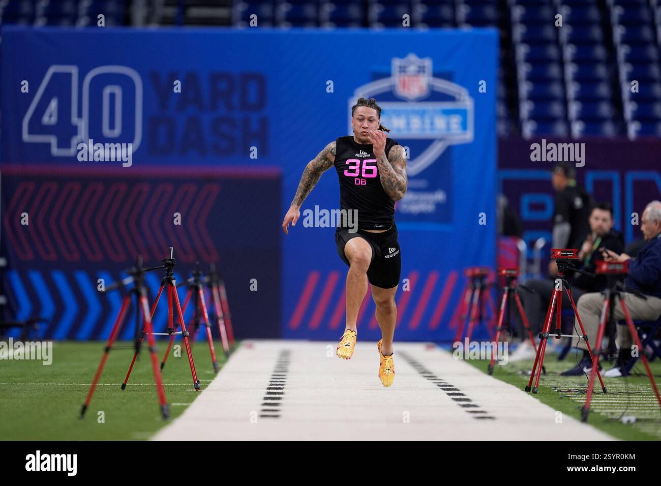 Oklahoma defensive back Billy Bowman Jr. runs the 40-yard dash at the ...
