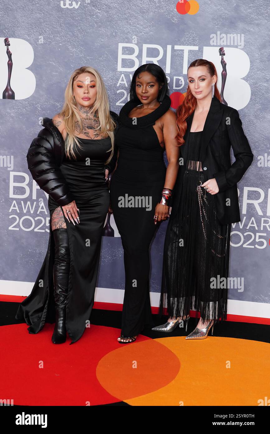 (left to right) Mutya Buena, Keisha Buchanan and Siobhan Donaghy of the ...