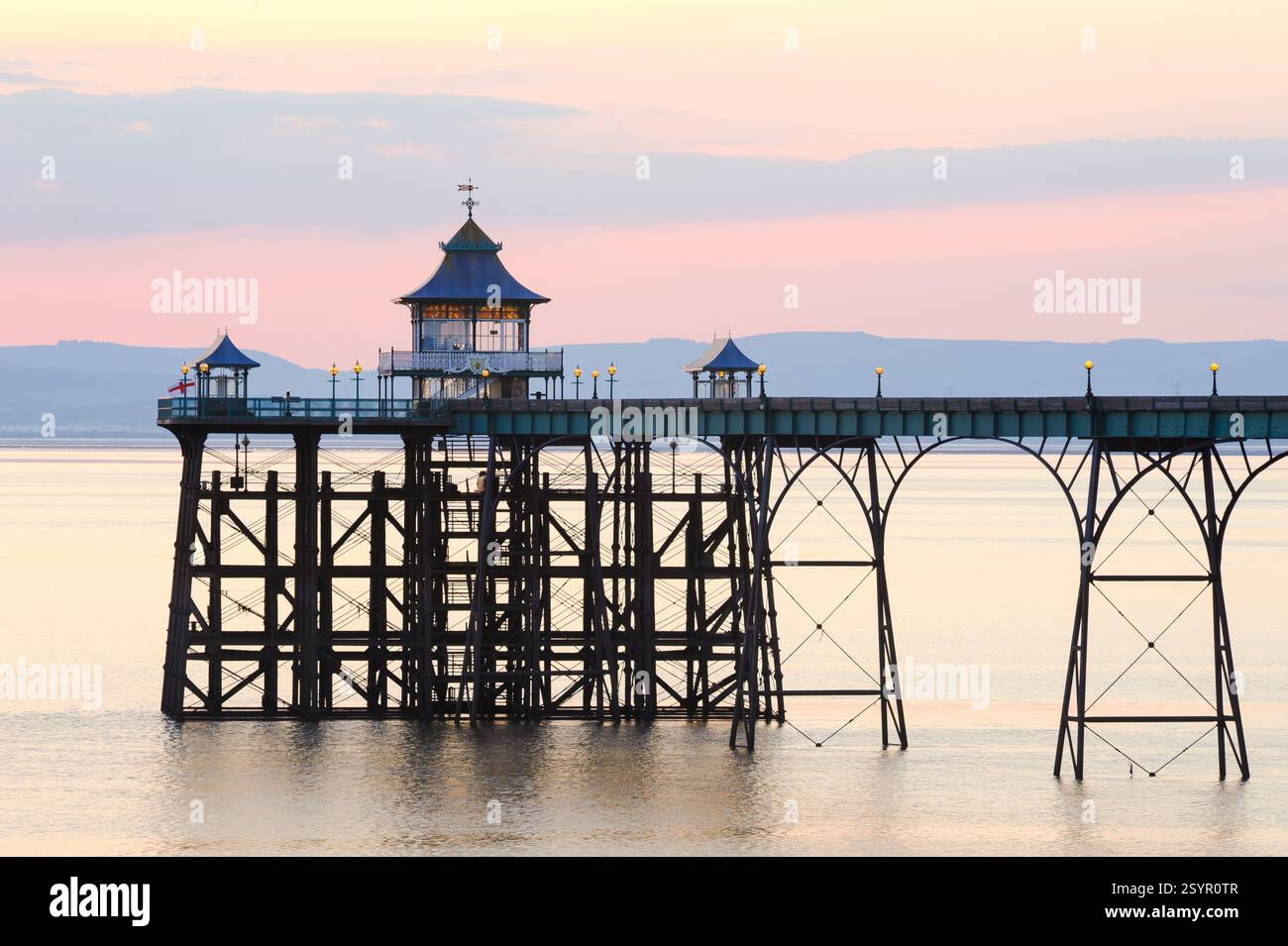 Pavilion pier light historical hi-res stock photography and images - Alamy